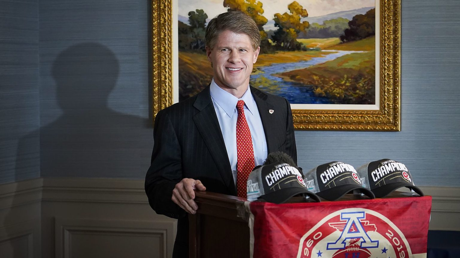 How Is Clark Hunt's Net Worth $2 Billion Dollars? - FotoLog
