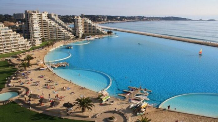 5 Biggest Pools in the World in 2024 - FotoLog