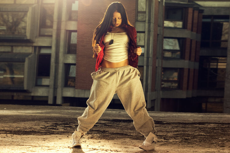 6 Hip Hop Fashion Trend Ideas to Try in 2025 - FotoLog