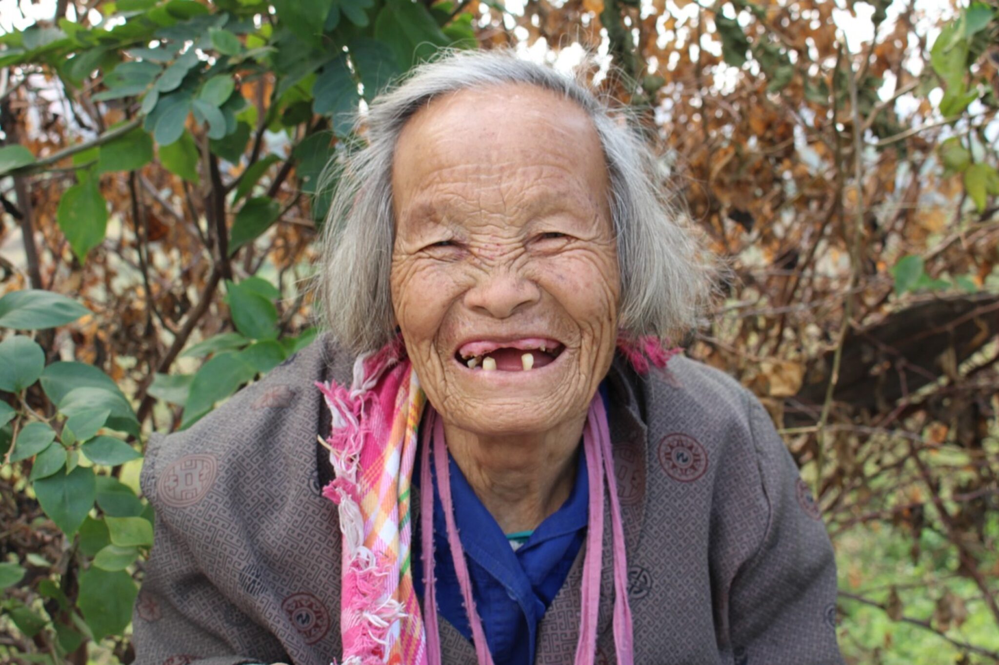 9 Ways to Make Your Elders Happy - FotoLog