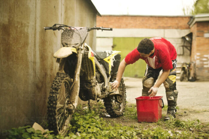 Dirt Bike Washing 101: Everything You Need To Know - FotoLog