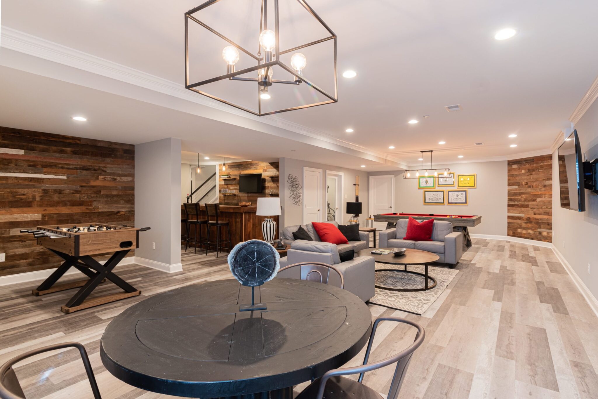 Want to Build the Ultimate Man Cave? Here Are 6 Tips - FotoLog