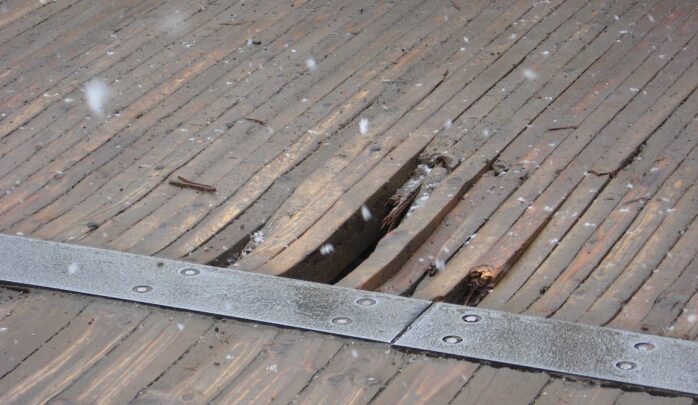 3 Major Signs Your Deck Is Unsafe and Why You Should Replace It - FotoLog