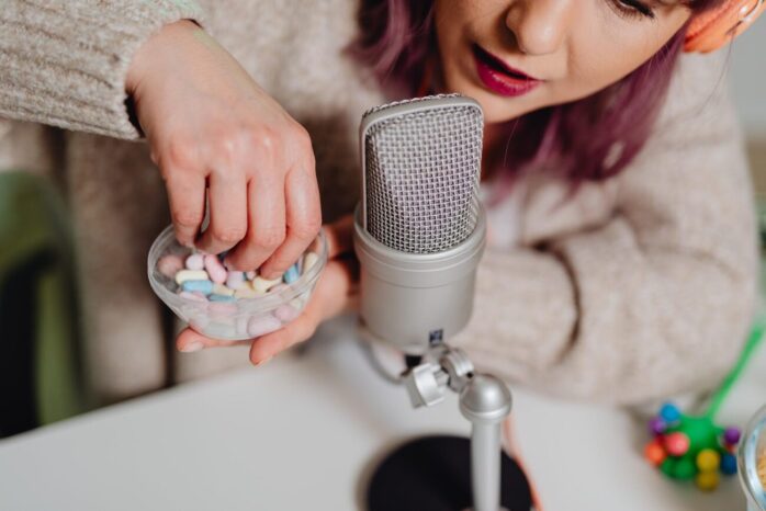 Guide on How To Start Your ASMR Channel With a Lavalier Mic - FotoLog