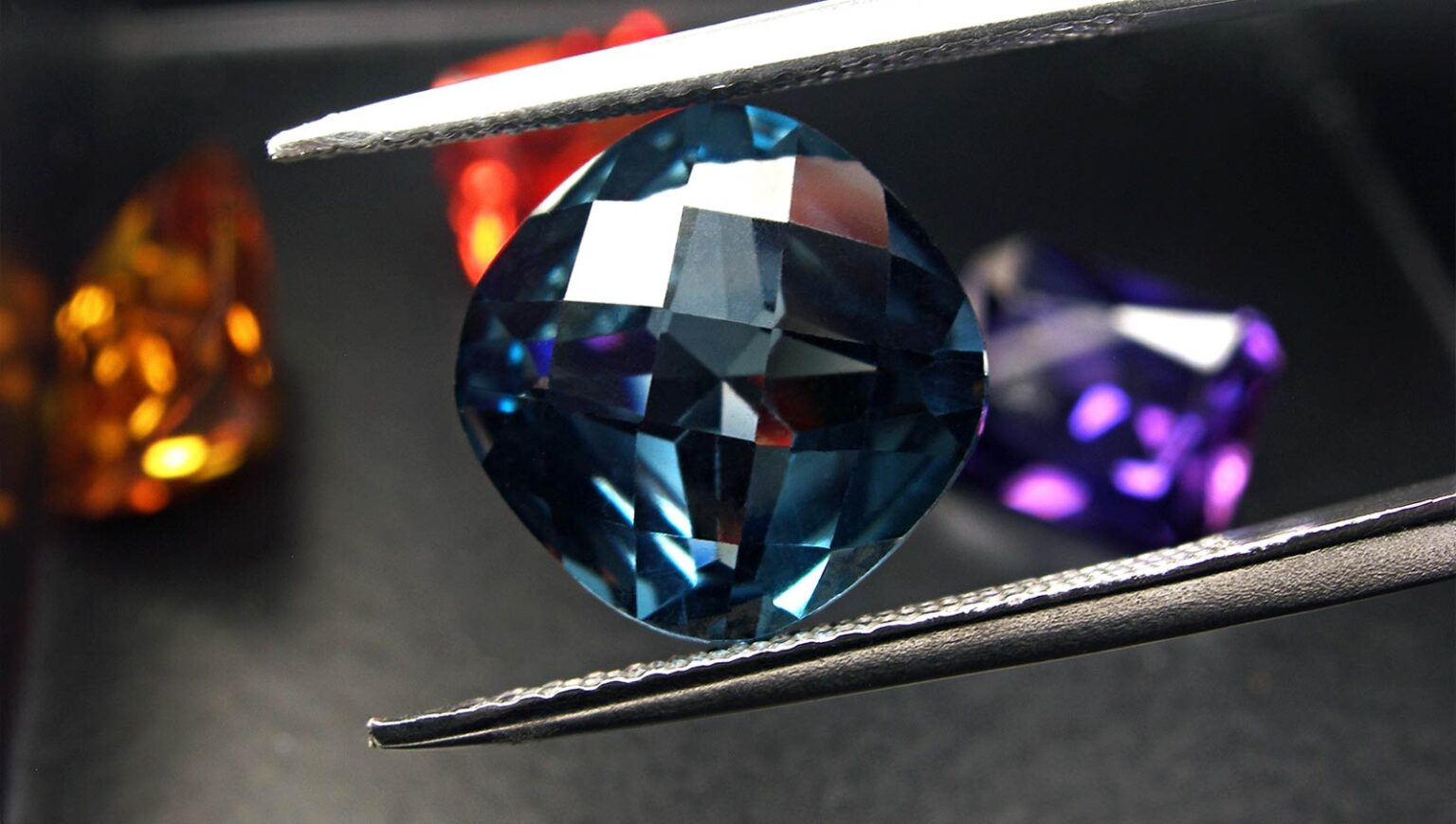 Diamonds or Gemstones: How to Pick your Engagement Ring Centre Stone ...