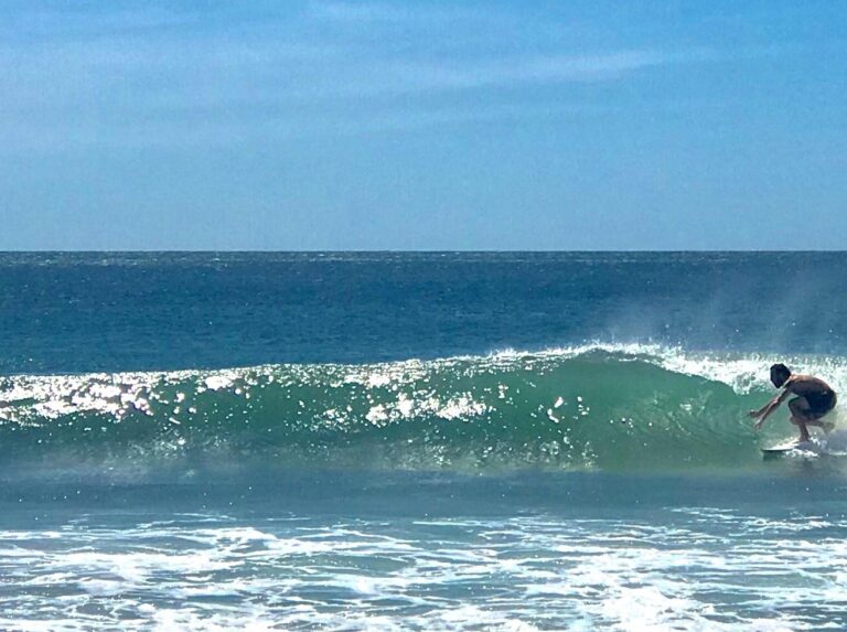 Surfing The Best Beaches: Where to Catch The Perfect Wave - FotoLog
