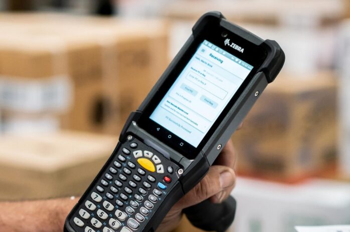 How Handheld Computers Empower E-commerce Operations - FotoLog